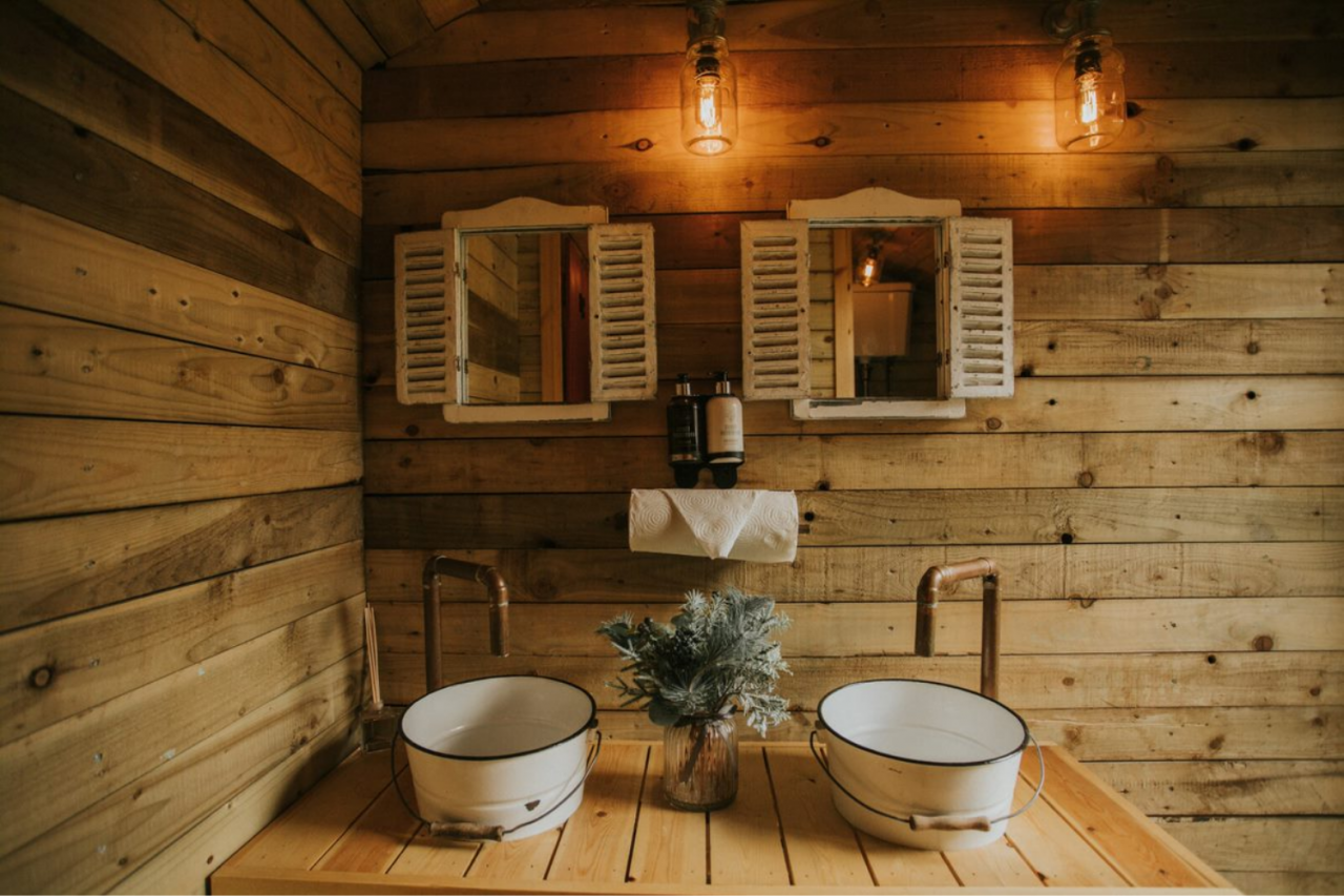 Nomadic Washrooms - Luxury Shepherd Hut Toilets and Showers for Hire